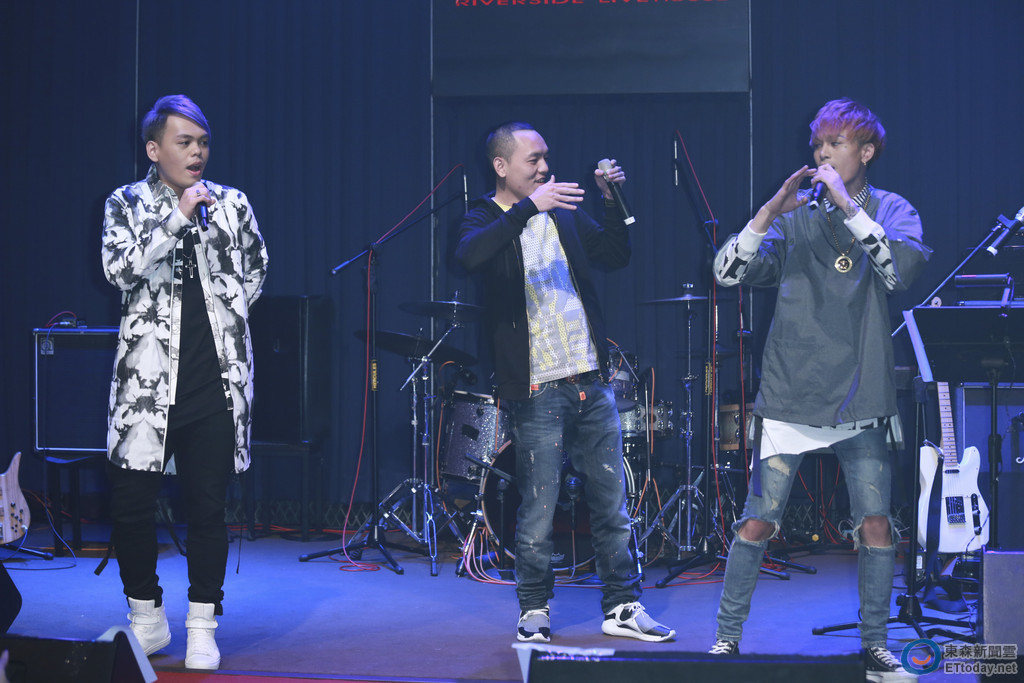 玖壹壹力挺Under Lover！ 合體飆《痴情玫瑰花》嗨爆 | ETtoday星光雲 | ETtoday新聞雲