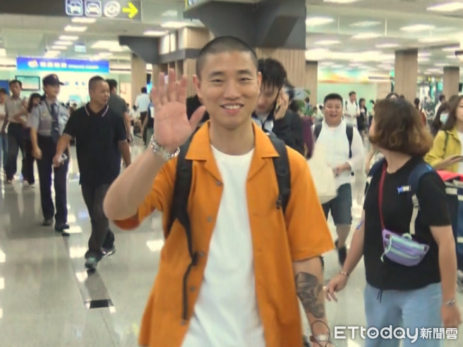 直擊／Gary婚後首露面：很幸福！ 全程講中文親切合照 | ETtoday星光雲 | ETtoday新聞雲