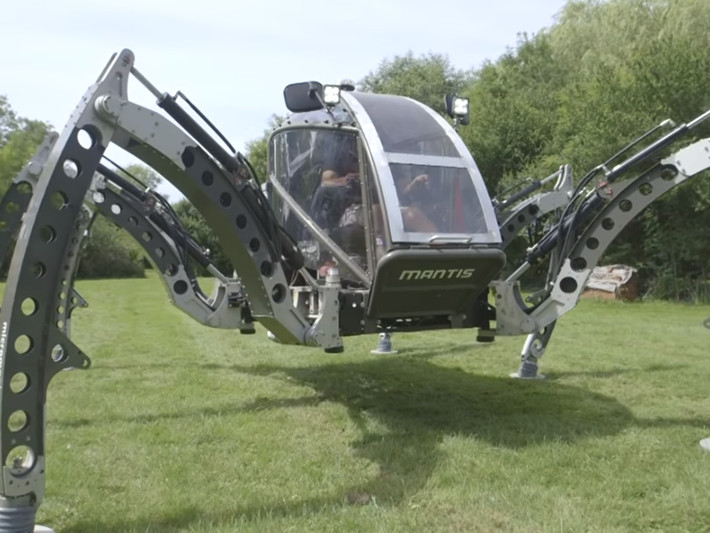 自製「六足機器人」可以搭乘！兩噸巨物超靈巧，還能WiFi遠端操作 | 深海大花枝 | 鍵盤大檸檬 | ETtoday新聞雲