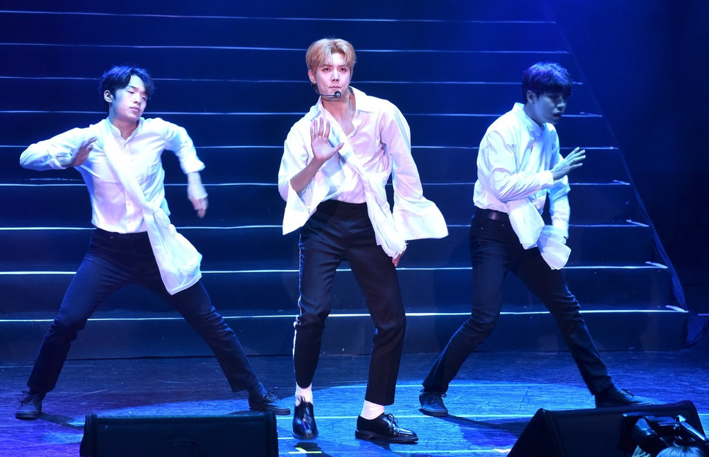 REN把父親帶到台灣「獻出第一次合唱」 感動圓夢：終於完成爸爸願望！ | ETtoday星光雲 | ETtoday新聞雲