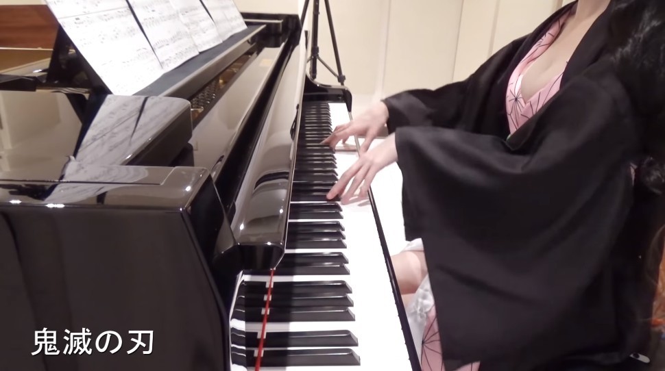 Cos《鬼滅之刃》 彌豆子性感彈紅蓮華 「Pan Piano 迷因」背後看見努力 | ETtoday遊戲雲 | ETtoday新聞雲