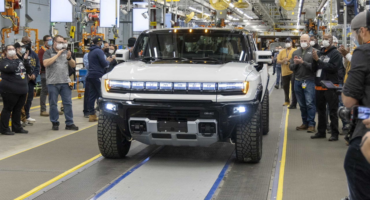 首輛電動悍馬Hummer EV正式下線 1000匹大馬力、螃蟹模式超硬派 | ETtoday車雲 | ETtoday新聞雲