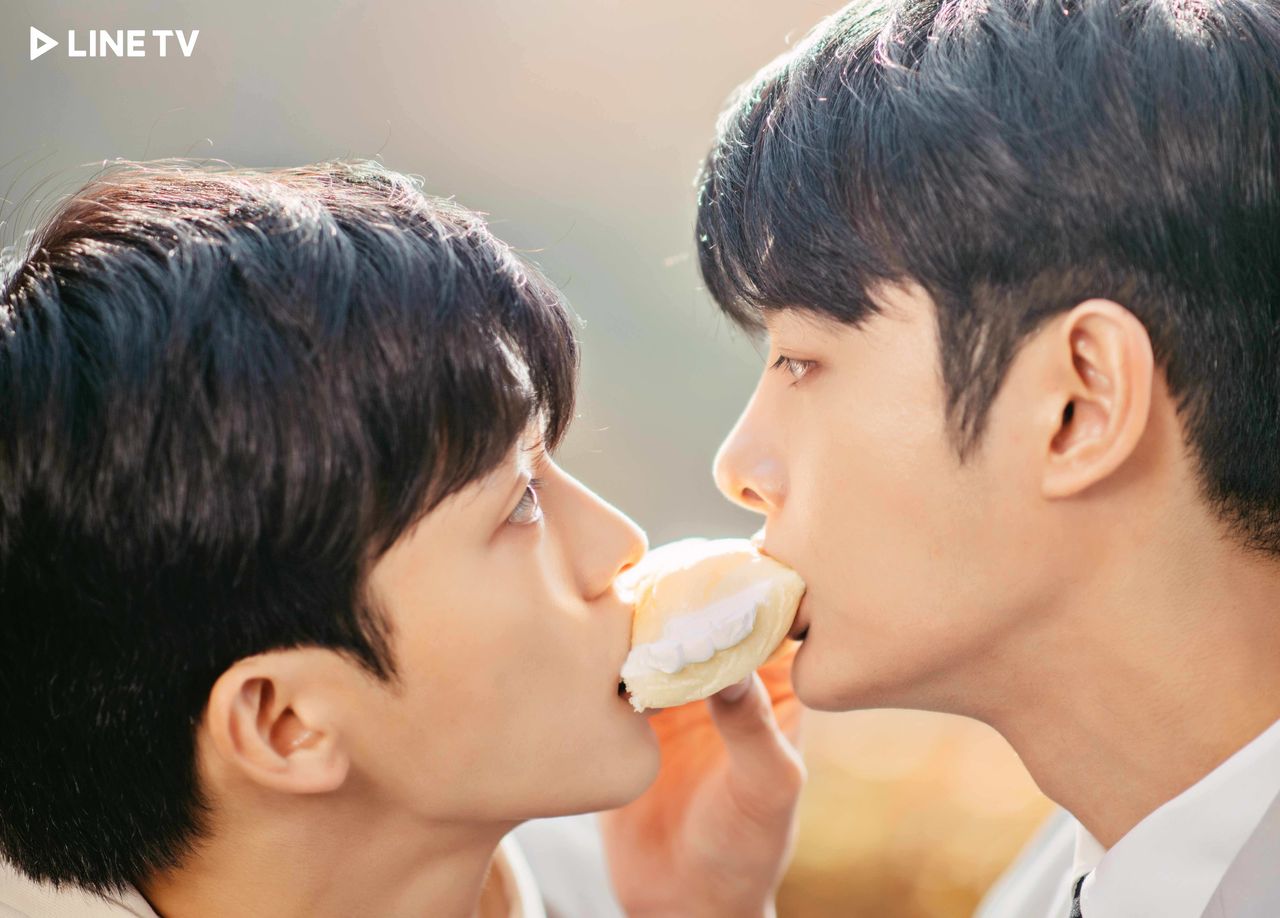 韓BL漫畫神還原！「188cm校園偶像愛上同居人」重現奶油麵包吻 | ETtoday星光雲 | ETtoday新聞雲