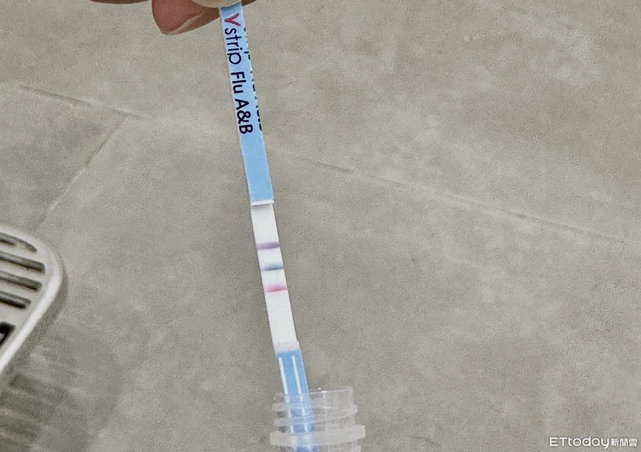 護理師見「快篩3條線」秒嚇呆！醫曝原因 驚喊：還一次2個 | ETtoday健康雲 | ETtoday新聞雲