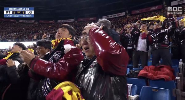LG雙子睽違29年奪總冠軍 球迷當場感動爆哭 | ETtoday運動雲 | ETtoday新聞雲