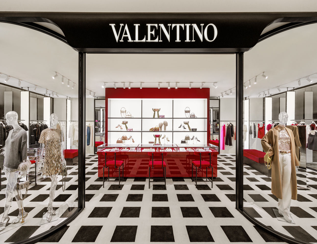 Valentino全新精品店落腳台中推限時活動！Gap進駐LaLaport擁240坪大空間 | ET Fashion | ETtoday新聞雲