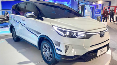 雙車型157萬起！TOYOTA「皇冠」Crown上市 今年配額800輛 | ETtoday車雲 | ETtoday新聞雲