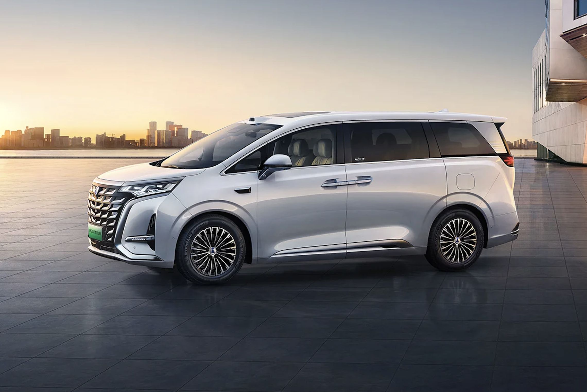比亞迪騰勢「7人座MPV」想登台？泰國產繞禁令、定位瞄準Alphard | ETtoday車雲 | ETtoday新聞雲