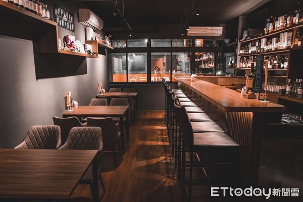 雄嗨調酒節周末開喝！ 70酒吧餐車in愛河 吹風喝特調超chill | ETtoday旅遊雲 | ETtoday新聞雲