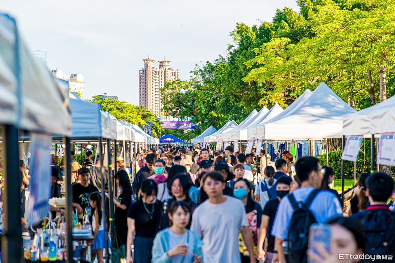 雄嗨調酒節周末開喝！ 70酒吧餐車in愛河 吹風喝特調超chill | ETtoday旅遊雲 | ETtoday新聞雲