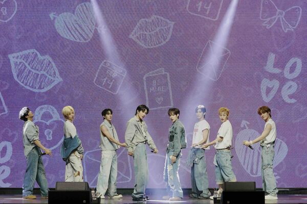 ARKis狂掀衣洩「冰塊盒腹肌」！ 激動爆哭吐心聲：我做到了 | ETtoday星光雲 | ETtoday新聞雲